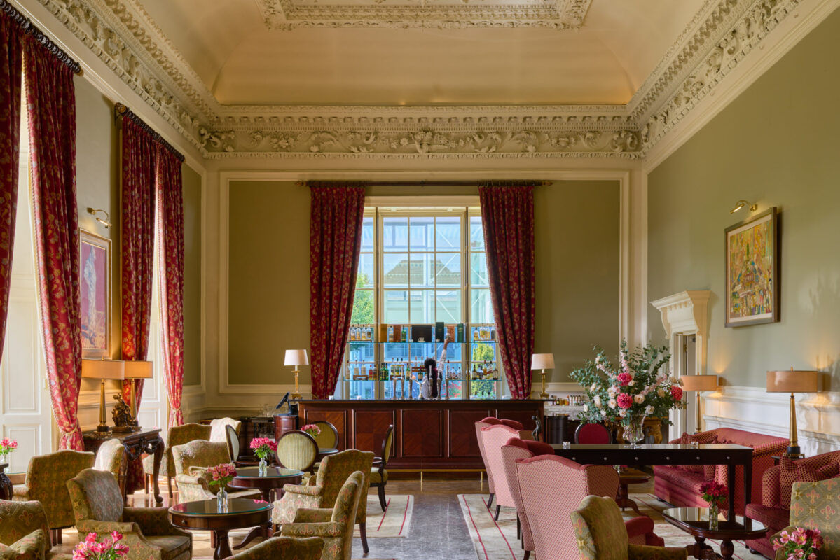 Knight's Bar | Pubs In Cork | 5 Star Castlemartyr Resort Hotel