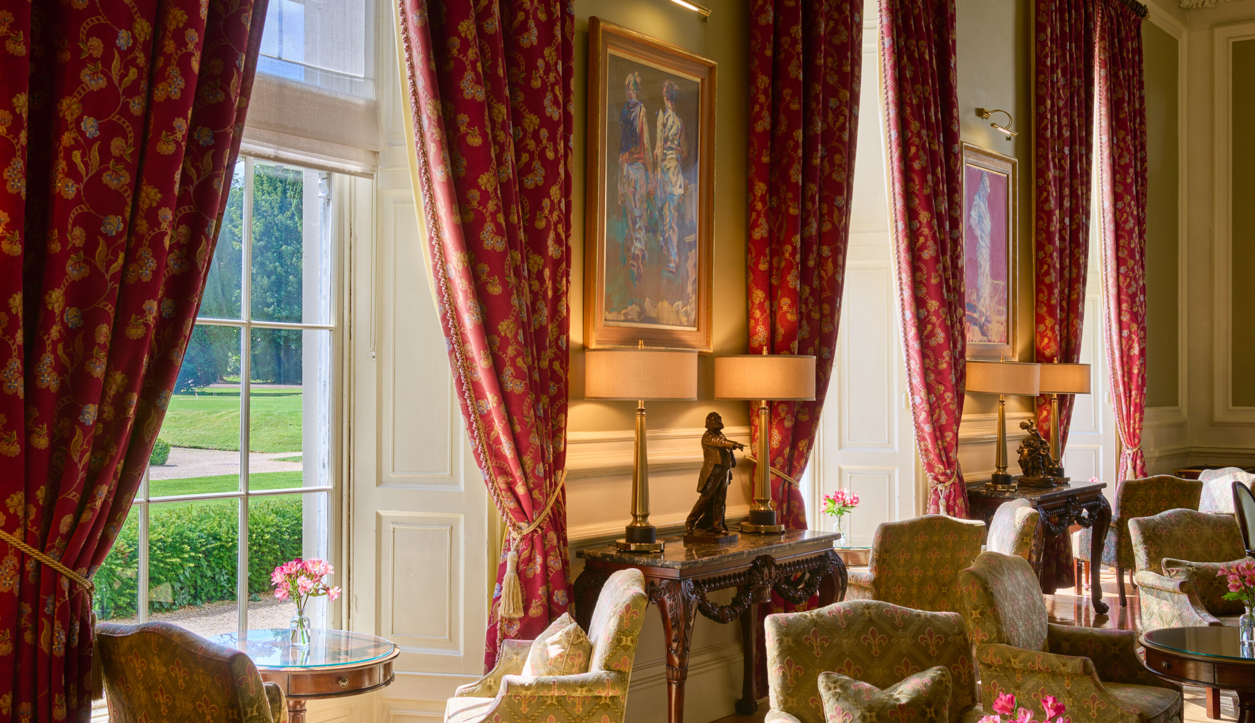 Knight's Bar | Pubs In Cork | 5 Star Castlemartyr Resort Hotel
