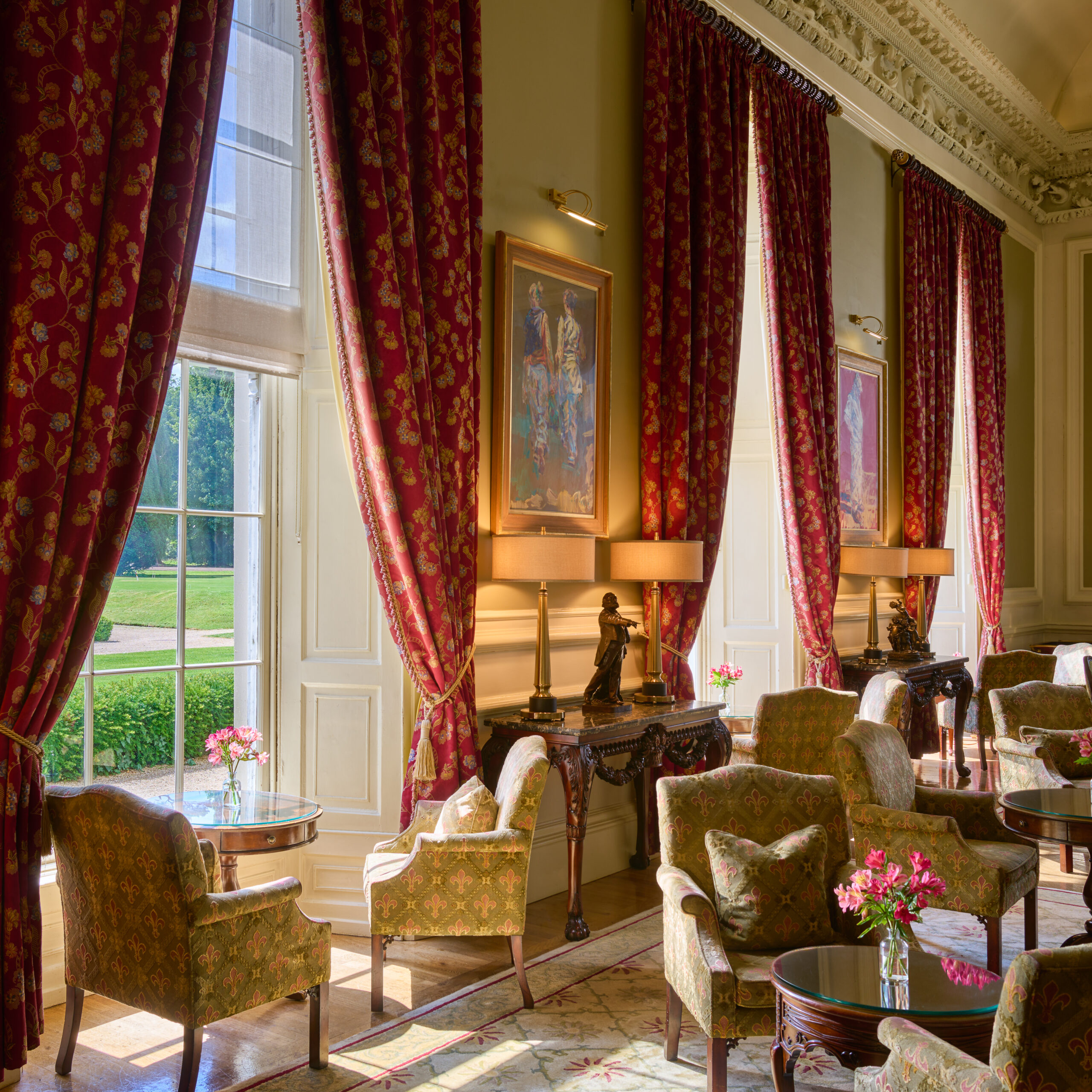 Knight's Bar | Pubs In Cork | 5 Star Castlemartyr Resort Hotel